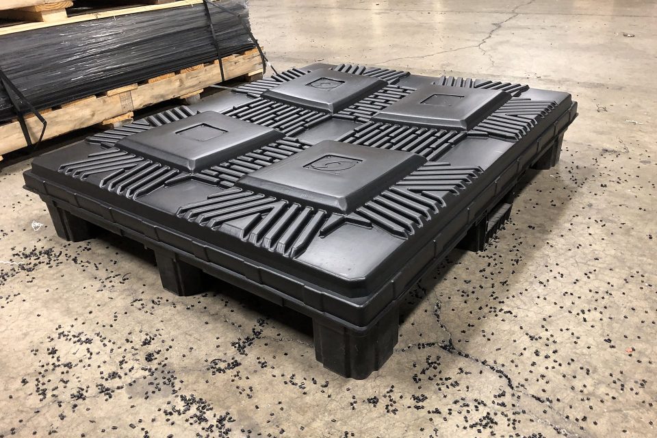 Qualities of Returnable Shipping Containers | Carter Associates